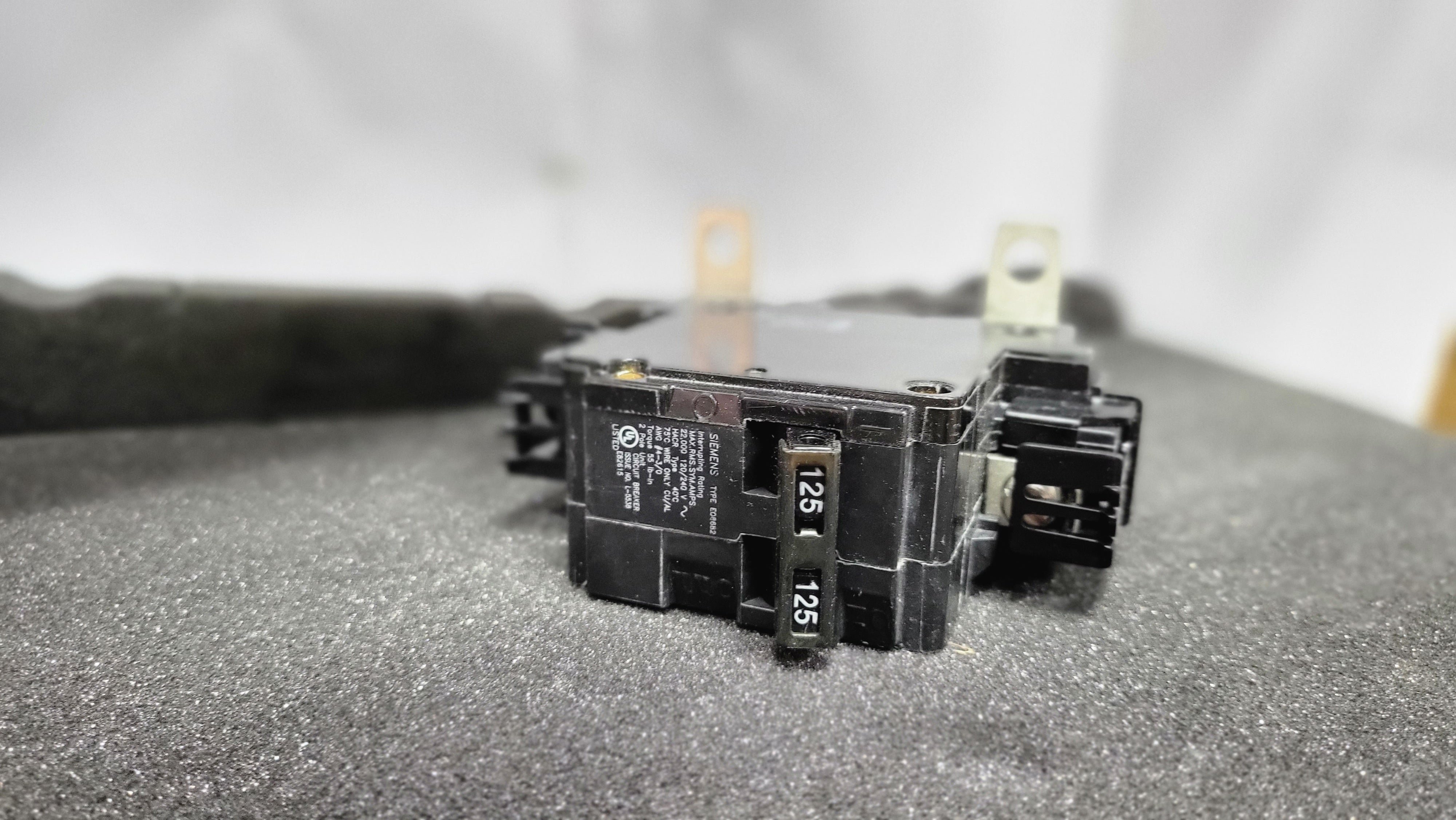 SIEMENS | CIRCUIT BREAKER | 125A | MBK125A | USED