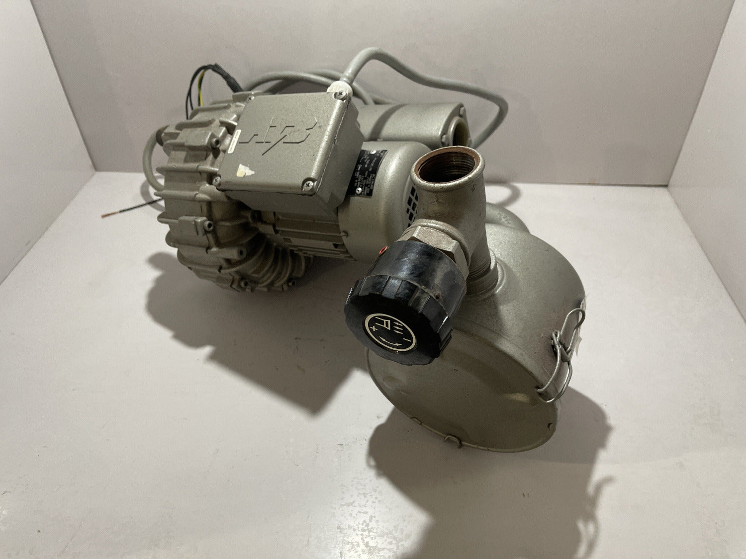 ATB Blower Vacuum PUMP HP:.60, PH:3, 220/440 VOLTS: RPM: 3200 W Silenc
